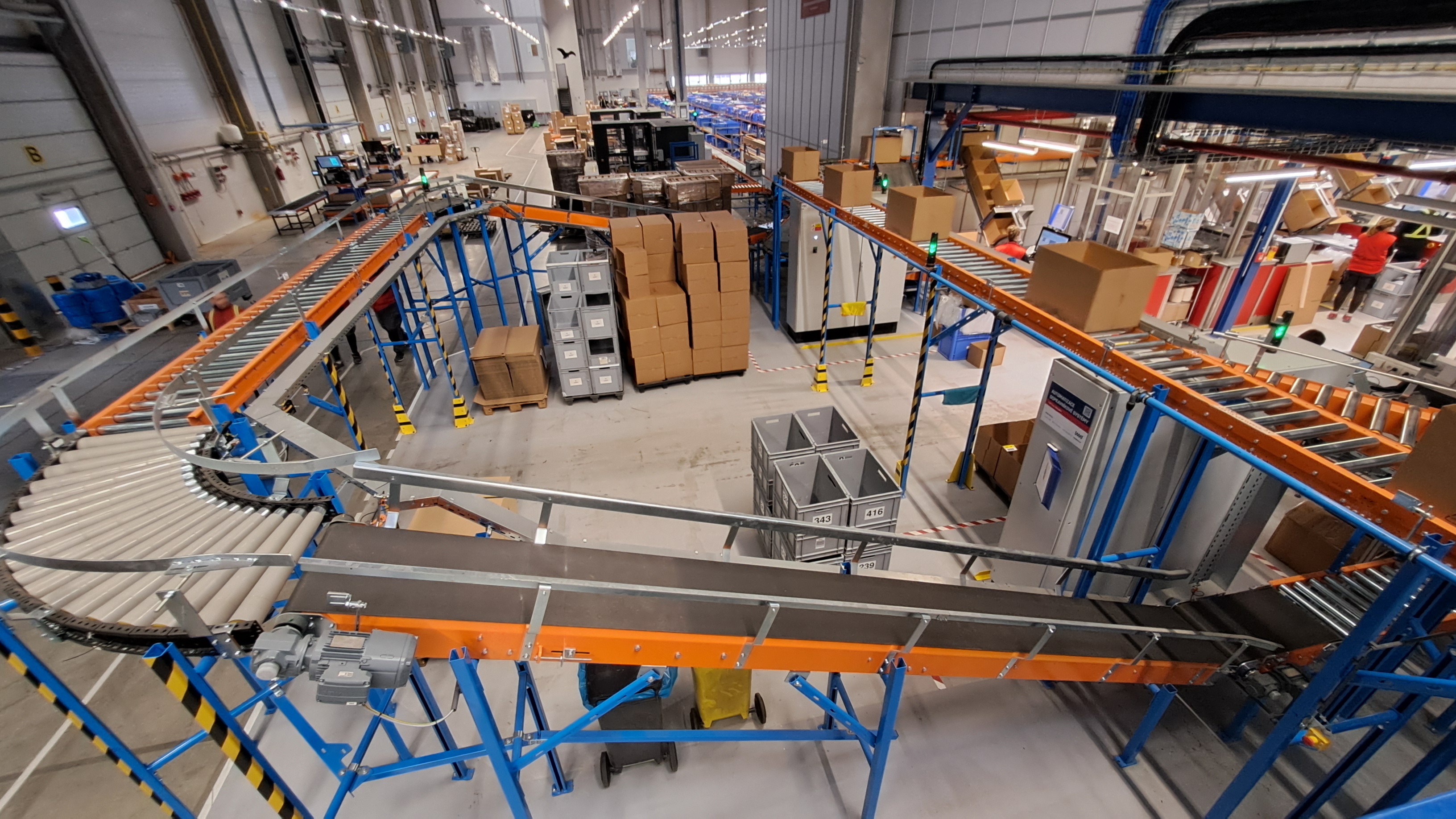 Automated packaging/sorting line - Malfini - TMT